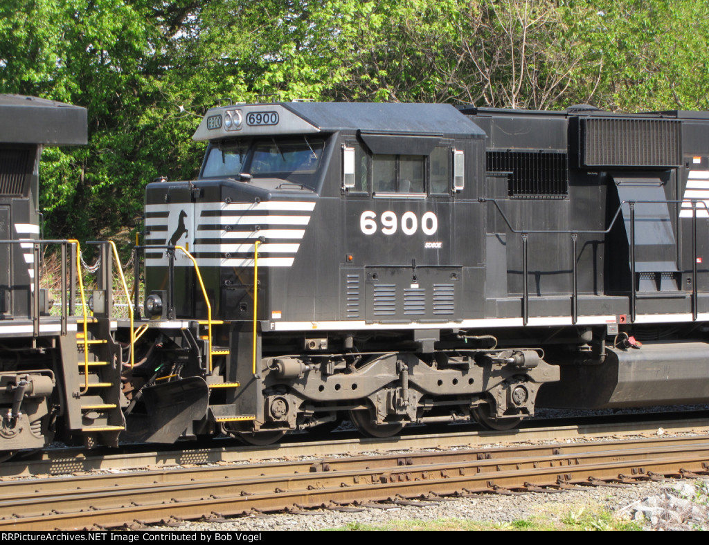 NS 6900